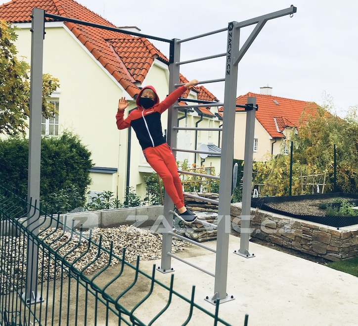 Dětská prolézačka na zahradu